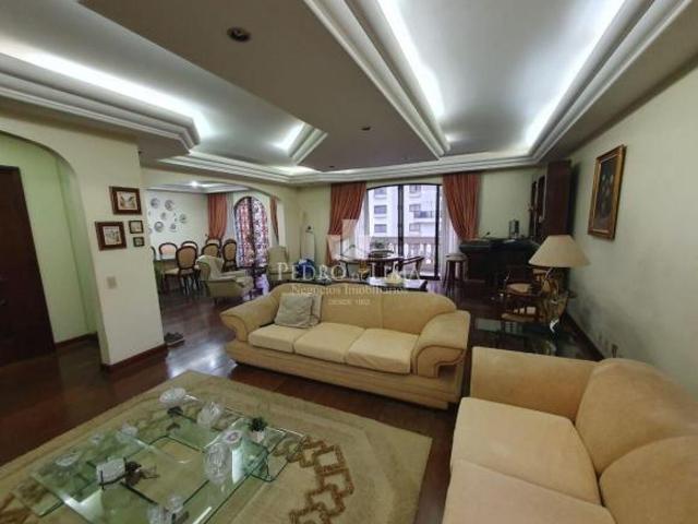 Apartamento de alto padrão no Tatuapé, 280m², 4 quartos e 4 vagas