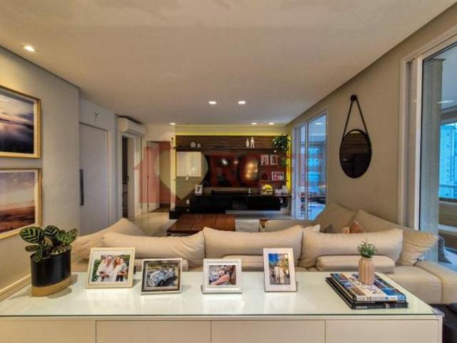 Apartamento de Alto Padrão no Campo Belo | 233 m² | 4 Suítes | 4 Vagas | Quadra de Tênis