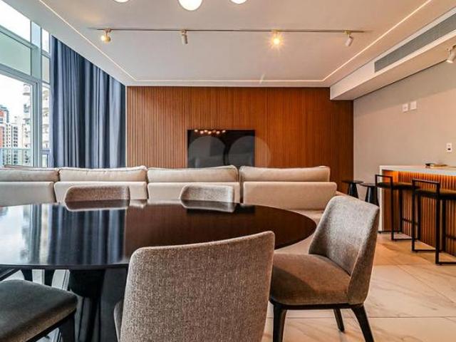 Apartamento de alto padrão no Celebrity, 2 suítes, 3 vagas e lazer completo Itaim Bibi