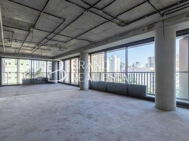 Apartamento de Alto Padrão no Itaim Bibi com 3 Suítes e Localização Privilegiada