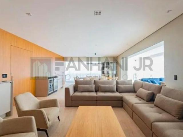 Apartamento de alto padrão no Jardim Paulista: 3 quartos, 3 suítes, 3 salas e 4 vagas de garagem!