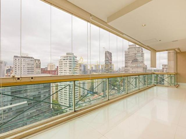 Apartamento de Alto Padrão próximo ao Clube Pinheiros