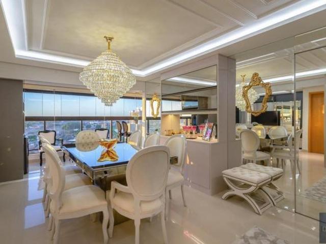 Apartamento de Alto Padrao em Andar Alto do Gr.