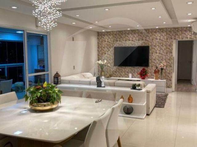 Apartamento de alto padrao no Bosque Maia