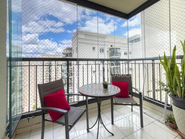 Apartamento de andar alto disponível para venda em frente ao Parque Municipal de Barueri 10 minu