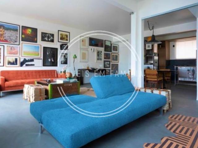 Apartamento de autor na Vila Nova Conceição – reforma contemporânea, 80 m² e possibilidade de aquisi