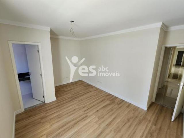 Apartamento de baixo condominio, distribuição diferenciada, suíte, 3 dorms,a p