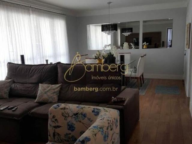 Apartamento de bom acabamento ! com Três suítes !