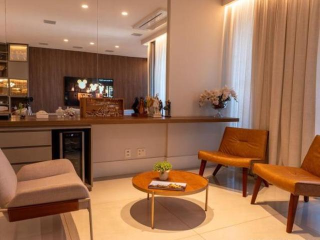 Apartamento de canto, vazado, 164m2, 03 vagas soltas