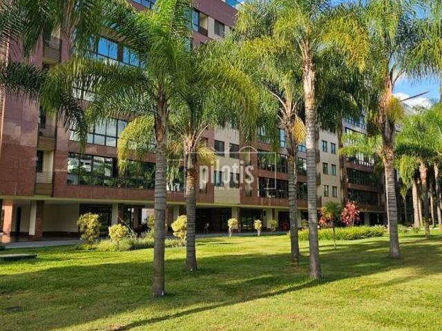 Apartamento de Canto Amplo e Sofisticado