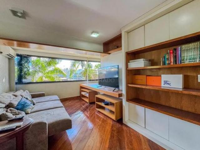APARTAMENTO DE CANTO NA SQN 310 | 147 M² | COMPLETO | VARANDA | SUÍTE COM CLOSET