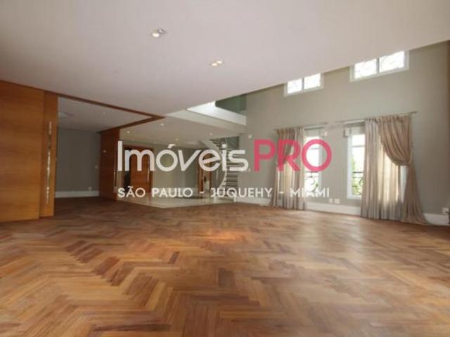 Apartamento de cinema em Higienópolis, 4 dormitórios, 3 suítes, 5 vagas com renda