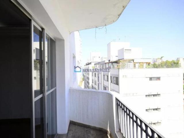 Apartamento de cobertura duplex à venda 3 quartos 1 suíte 2 vagas de garagem na Vila Mariana