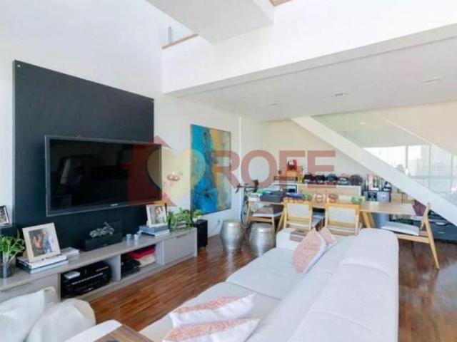 Apartamento de cobertura, super espaçoso à venda com 1 quarto 1 suíte, 123m2 e 3 vagas de garagem