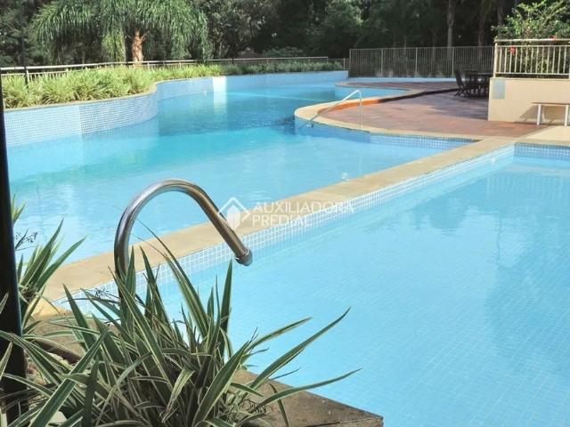 Oportunidade, são 2 dormitórios em condomínio com infra de clube, no bairro Jardim Carvalho!