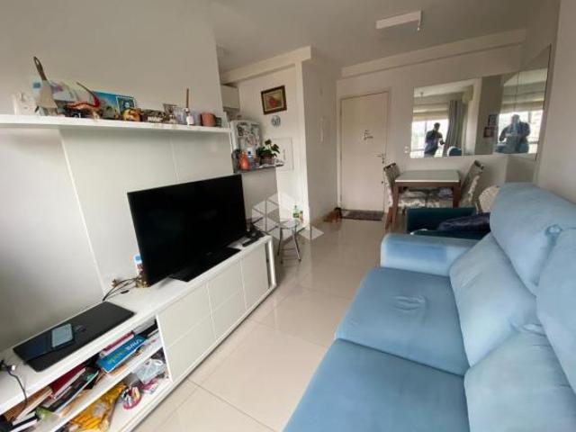 Apartamento de dois dormitórios mobiliado, com piscina e garagem a venda na Gloria. Infraestrutura
