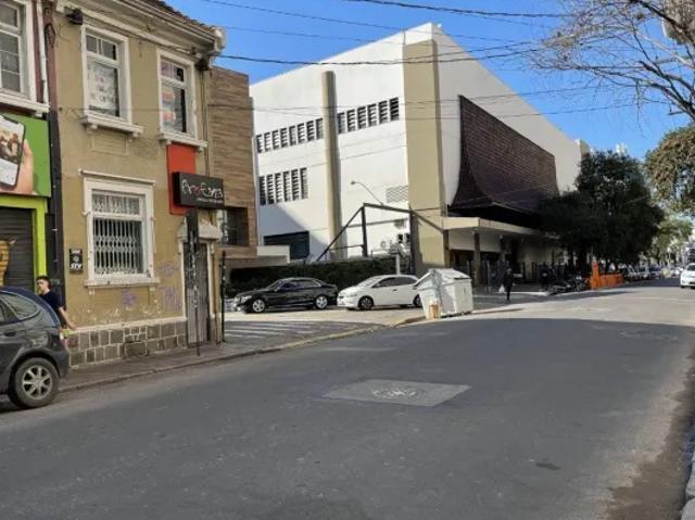 Apartamento de dois dormitórios na Cidade Baixa