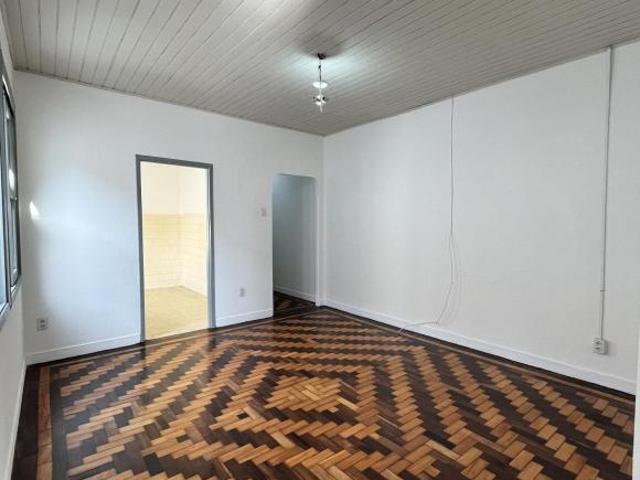 Apartamento de dois dormitórios, banheiro e sala no bairro Azenha Porto Alegre