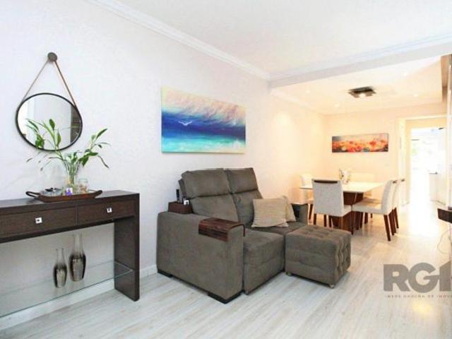 Apartamento de dois dormitórios e dois banheiros no bairro Bom Fim / Rio Branco