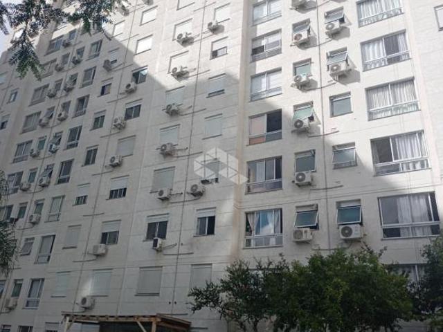 Apartamento de dois dormitórios, suíte, vaga de garagem e piscina, mobiliado