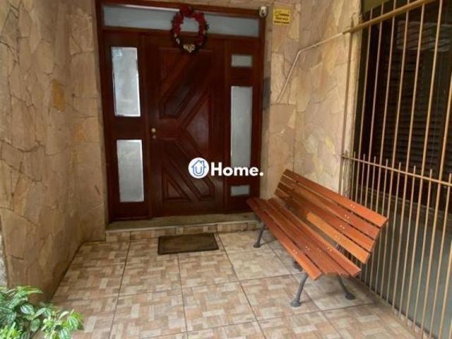 Apartamento de dois dormitórios localizado no bairro Passo da Arreia