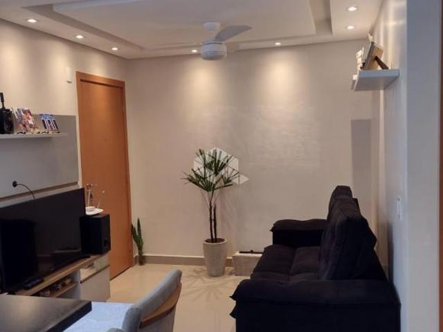 Apartamento de dois dormitórios/ quartos, com vaga de garagem no Morro Santana