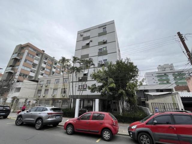 Apartamento de dois quartos com suíte no bairro Menino Deus em Porto Alegre