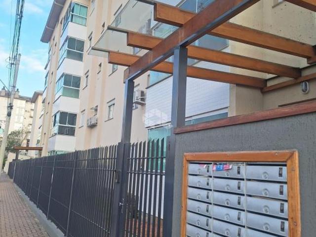 Apartamento de dois quartos com 64 m2