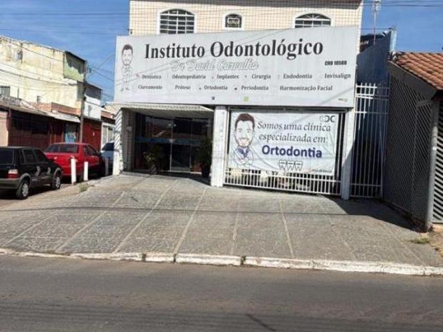 Apartamento de Esquina na QNL 24 com 2 Lojas