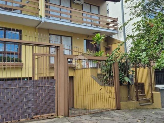 CASA/SOBRADO DE ESQUINA NO BAIRRO AUXILIADORA
