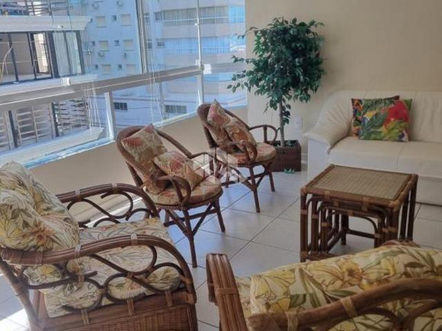 Apartamento de frente 02 dormitório sendo 01 suíte, área privativa 107m² Capão da Canoa
