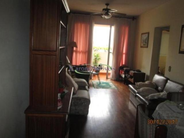 Apartamento de Frente com Sacada, 2 Dormitórios e Excelente Localização no Boqueirão ? Santos 700m