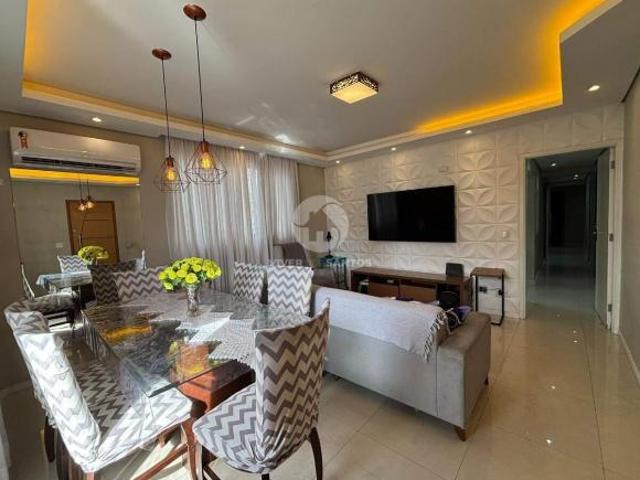 Apartamento de Frente com 106 m² na Ponta da Praia – Exclusividade, Conforto e Vista Livre