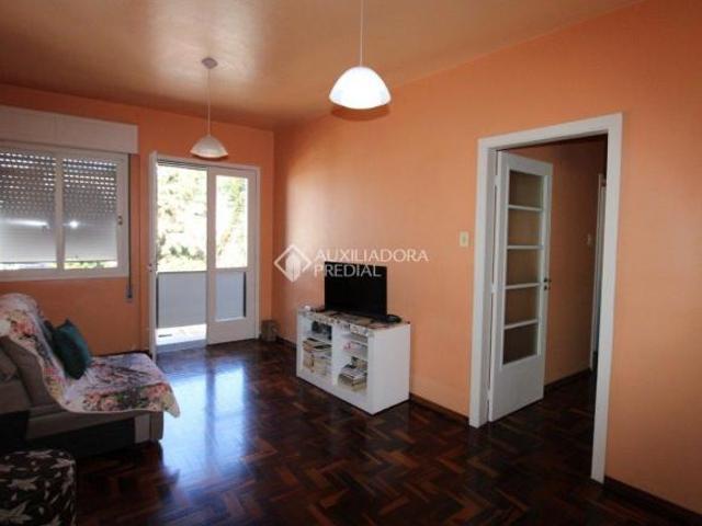 Apartamento de frente, com 2 quartos com sacada e 1 vaga na General Osório em Hamburgo Velho