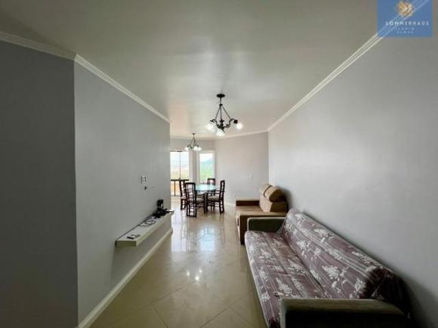 Apartamento de frente a uma quadra do Mar