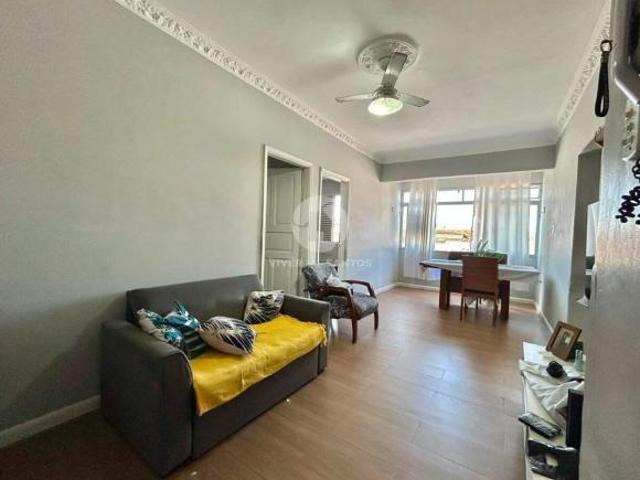 Apartamento de frente à venda no bairro do Marapé