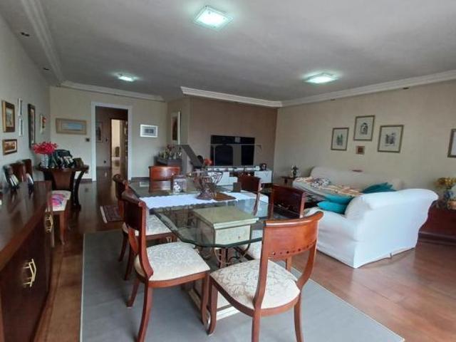 Apartamento de Frente Andar Alto 200 M² Bairro Embare