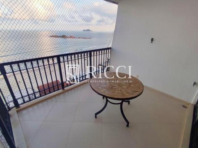 Apartamento de frente, apartamento no Guarujá