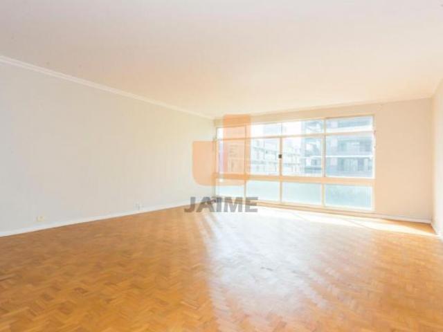 Apartamento de frente, em Higienópolis, 4 dts, sendo 1 suíte, 2 vagas, com 210 m2, imperdível!