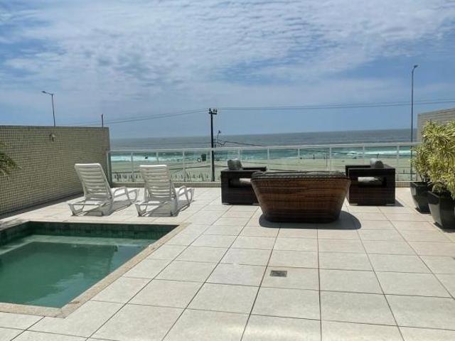 Apartamento de frente para o mar em Caiobá, Face Leste Matinhos PR