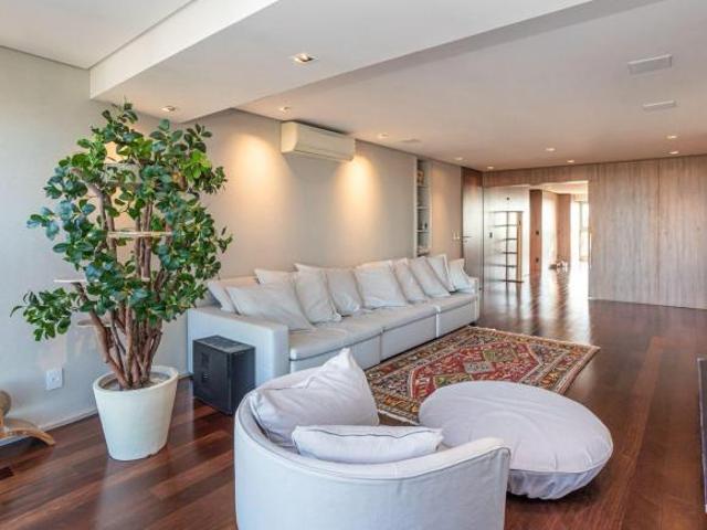 Apartamento de Luxo mobiliado com vista definitiva e automação Três Figueiras