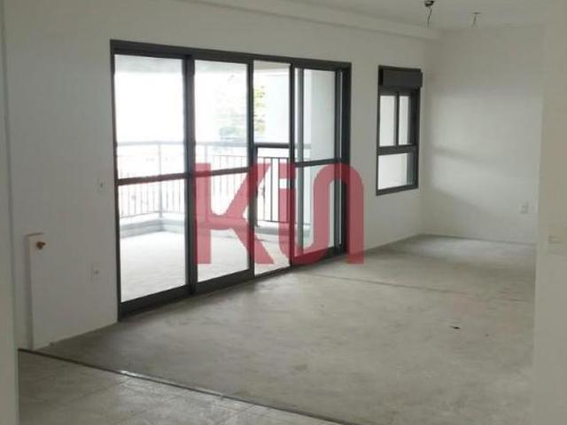 Apartamento de Luxo na Mooca: 3 Quartos, 1 Suíte, 2 Salas, 2 Banheiros, 2 Vagas de Garagem 130m²