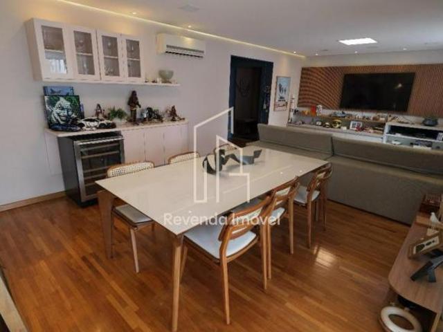 Apartamento de luxo na Vila Olímpia: 4 quartos, 4 suítes, 5 banheiros, 3 vagas de garagem e 210m² de