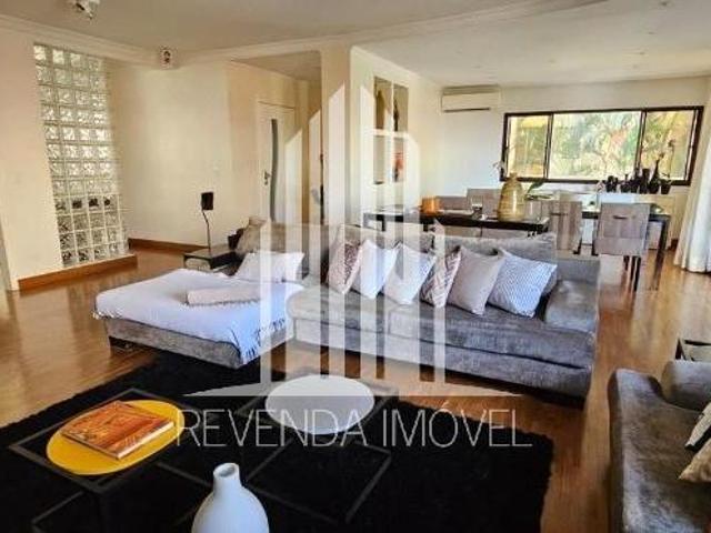 Apartamento de luxo na Vila Mariana: 4 quartos, 3 suítes, 2 salas, 5 banheiros