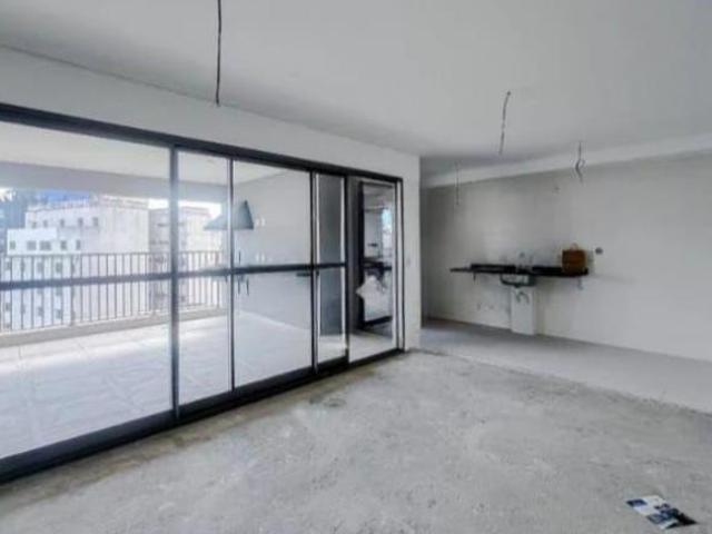 Apartamento de Luxo na Vila Mariana: 3 Quartos, 3 Suítes, 4 Banheiros, 2 Vagas de Garagem 118m² em