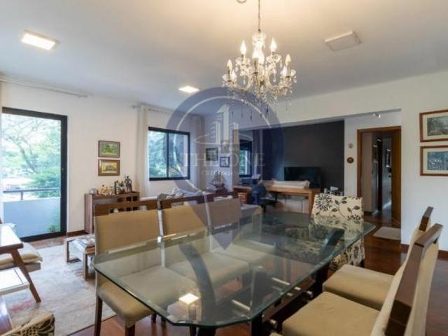 Apartamento de luxo no Campo Belo: 3 quartos, 2 suítes, 2 salas, 5 banheiros, 2 vagas São Paulo SP