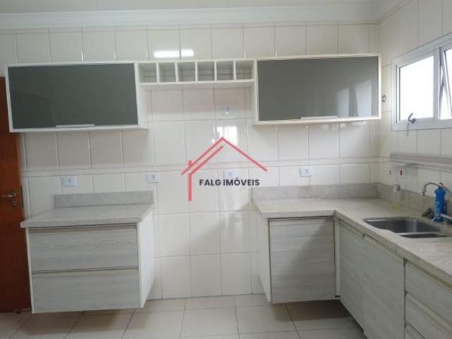 Apartamento de Luxo no Centro de Osasco: 4 Quartos, 3 Suítes, Varanda Gourmet, 2 Vagas de Garagem