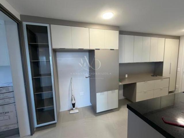 Apartamento de luxo no coração de Barueri SP: 3 quartos, 3 suites, 2 salas, 3 vagas de garagem, 175