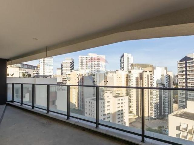 Apartamento de Luxo no Coração do Itaim Bibi