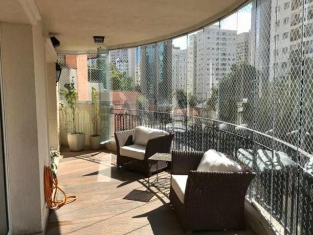 Apartamento de luxo no Itaim Bibi, São Paulo SP: 3 quartos, 3 suítes, 3 salas, 5 banheiros, 4 vagas